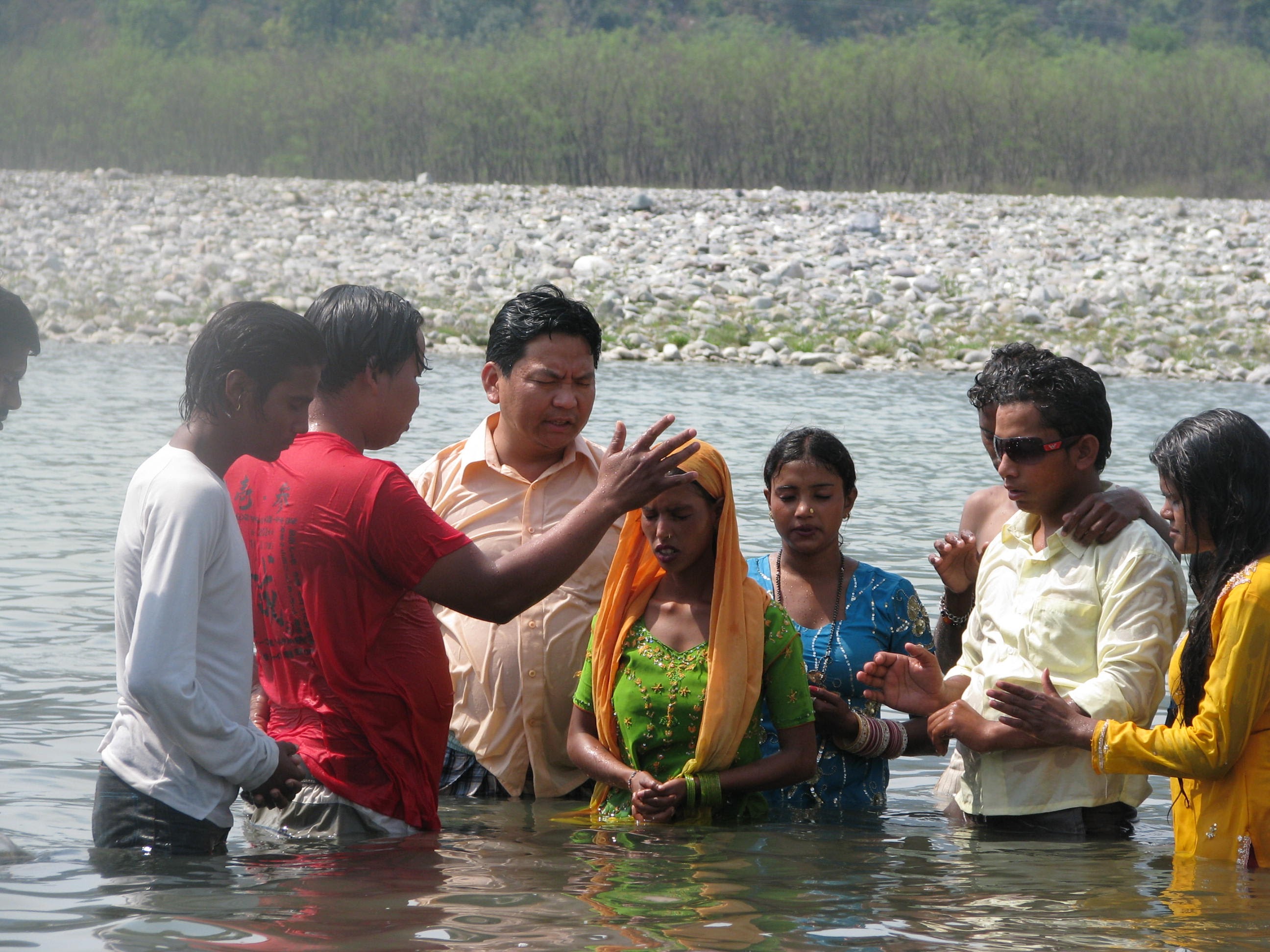 HOW TO REACH THE LOST IN DIFFICULT AREAS TODAY – Rick and Ellen's Notes